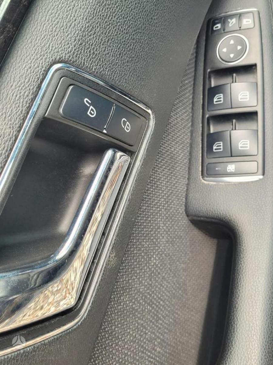 Zils Mercedes-Benz E 220 2011 Tauragė, ar dzinēja tilpumu 2.14 L un nobraukumu 284 tūkst. km par 5200 €, foto 8 vietnē AUTOMOTO.COM.LV
