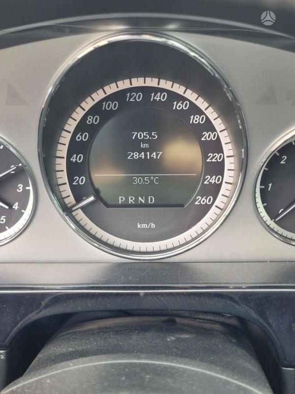 Blue Mercedes-Benz E 220 2011 in Taurage, with an engine capacity of 2.14 L and mileage of 284 thousand km for 5200 €, photo 10 on AUTOMOTO.COM.LV