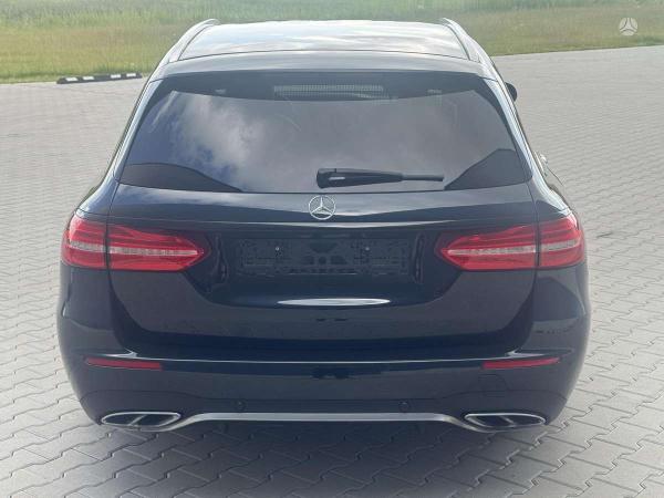 Zils Mercedes-Benz E 220 2016 Šauļi, ar dzinēja tilpumu 1.95 L un nobraukumu 204 tūkst. km par 18000 €, foto 7 vietnē AUTOMOTO.COM.LV
