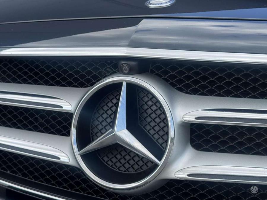 Blue Mercedes-Benz E 220 2016 in Siauliai, with an engine capacity of 1.95 L and mileage of 204 thousand km for 18000 €, photo 13 on AUTOMOTO.COM.LV