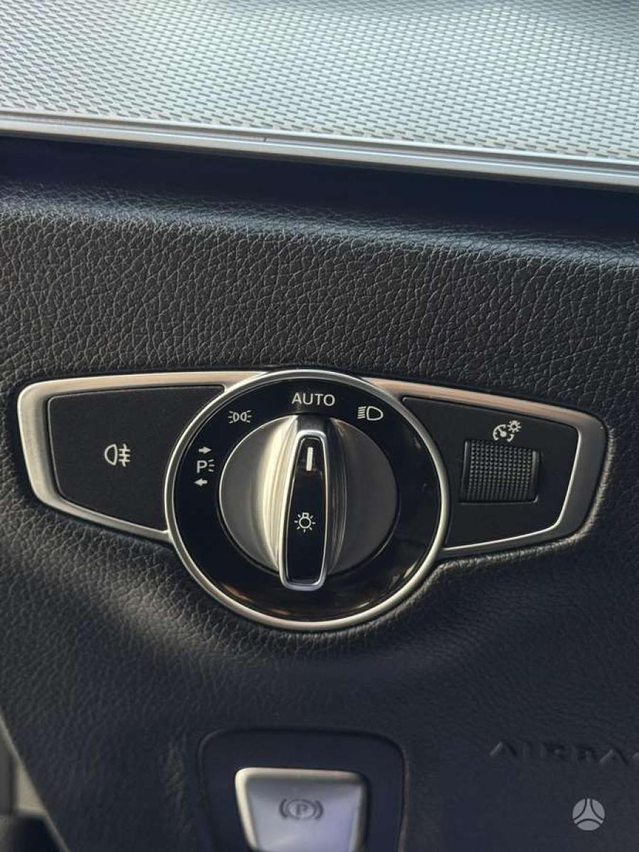 Blue Mercedes-Benz E 220 2016 in Siauliai, with an engine capacity of 1.95 L and mileage of 204 thousand km for 18000 €, photo 24 on AUTOMOTO.COM.LV