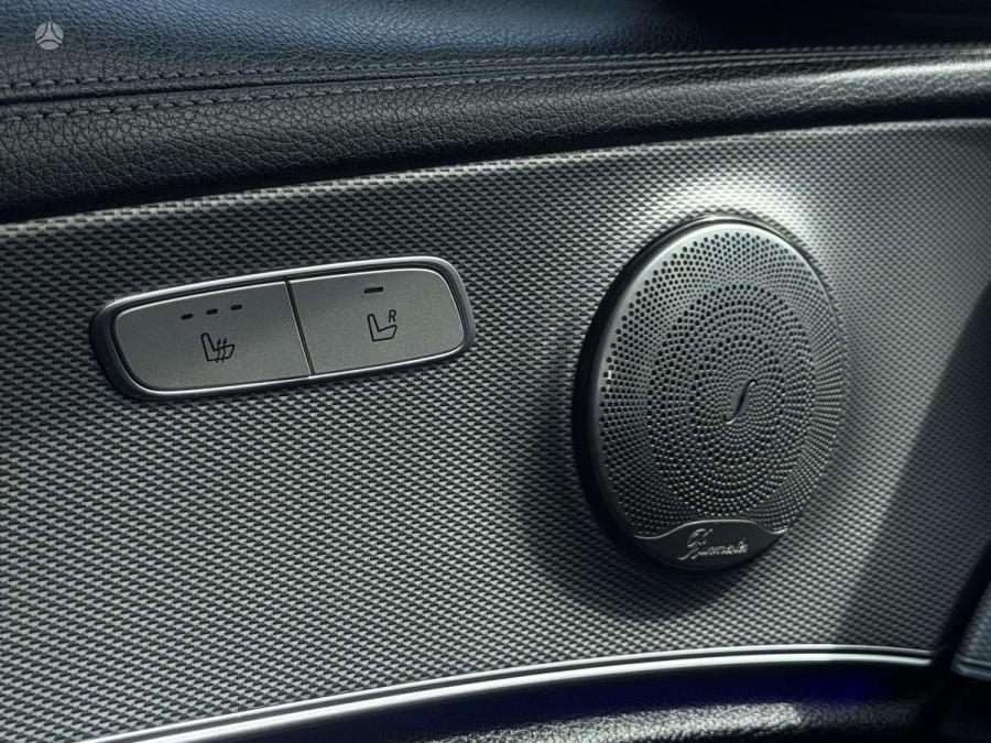 Blue Mercedes-Benz E 220 2016 in Siauliai, with an engine capacity of 1.95 L and mileage of 204 thousand km for 18000 €, photo 25 on AUTOMOTO.COM.LV