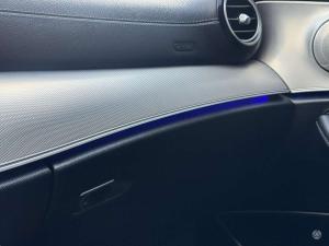 Blue Mercedes-Benz E 220 2016 in Siauliai, with an engine capacity of 1.95 L and mileage of 204 thousand km for 18000 €, photo 27 on AUTOMOTO.COM.LV