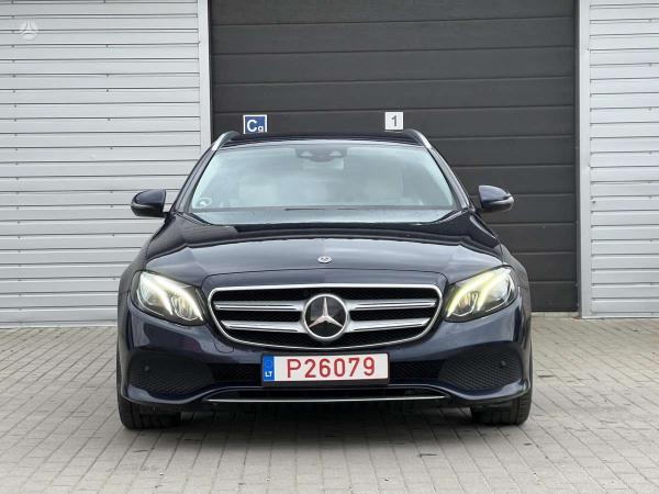 Zils Mercedes-Benz E 220 2016 Klaipėda, ar dzinēja tilpumu 1.95 L un nobraukumu 398 tūkst. km par 10900 €, foto 2 vietnē AUTOMOTO.COM.LV