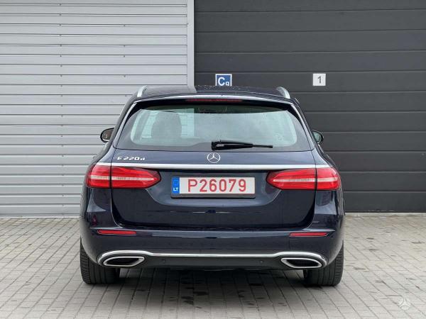 Zils Mercedes-Benz E 220 2016 Klaipėda, ar dzinēja tilpumu 1.95 L un nobraukumu 398 tūkst. km par 10900 €, foto 6 vietnē AUTOMOTO.COM.LV