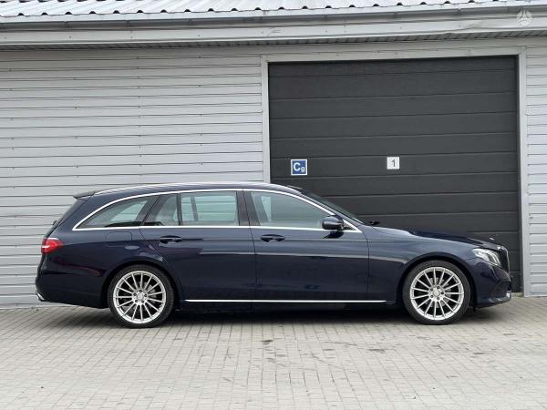 Zils Mercedes-Benz E 220 2016 Klaipėda, ar dzinēja tilpumu 1.95 L un nobraukumu 398 tūkst. km par 10900 €, foto 8 vietnē AUTOMOTO.COM.LV