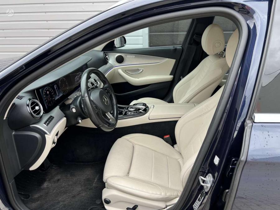Синий Мерседес E 220 2016 в Клайпеда, объемом двигателя 1.95 л и пробегом 398 тыс. км за 10900 €, фото 13 на AUTOMOTO.COM.LV
