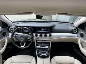 Синий Мерседес E 220 2016 в Клайпеда, объемом двигателя 1.95 л и пробегом 398 тыс. км за 10900 €, фото 17 на AUTOMOTO.COM.LV