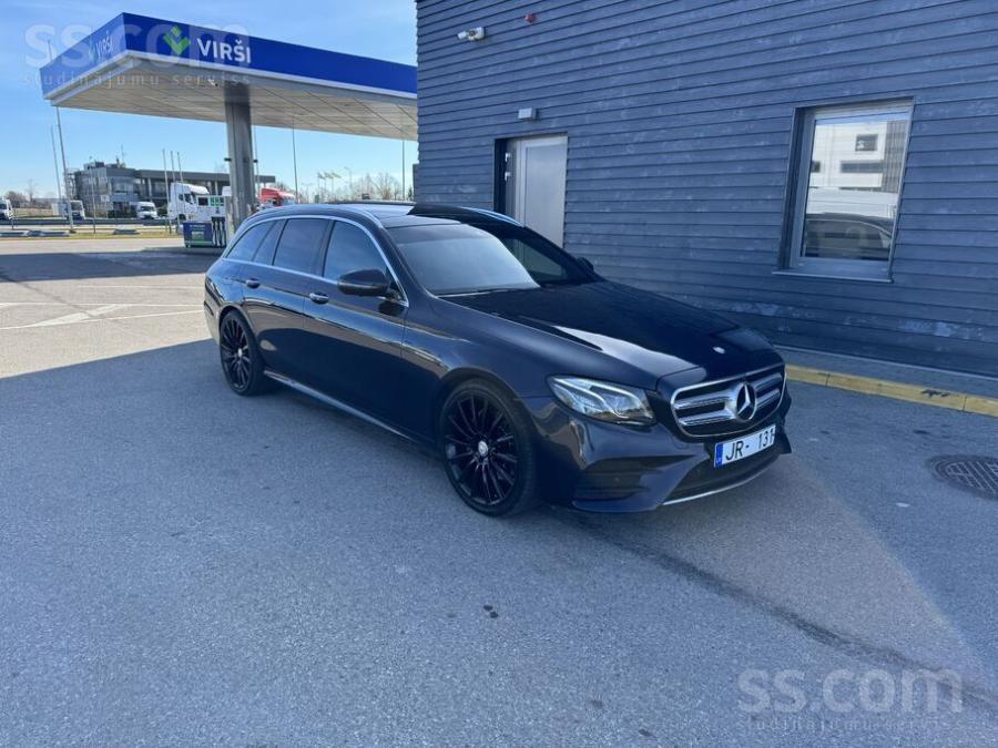 Zils Mercedes-Benz E 220 2017 Rīga, ar dzinēja tilpumu 2.00 L un nobraukumu 160 tūkst. km par 14500 €, foto 3 vietnē AUTOMOTO.COM.LV