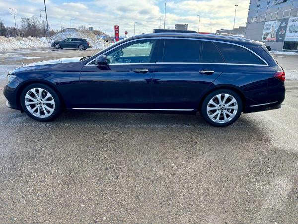 Zils Mercedes-Benz E 220 2017 Tauragė, ar dzinēja tilpumu 1.95 L un nobraukumu 300 tūkst. km par 15900 €, foto 4 vietnē AUTOMOTO.COM.LV