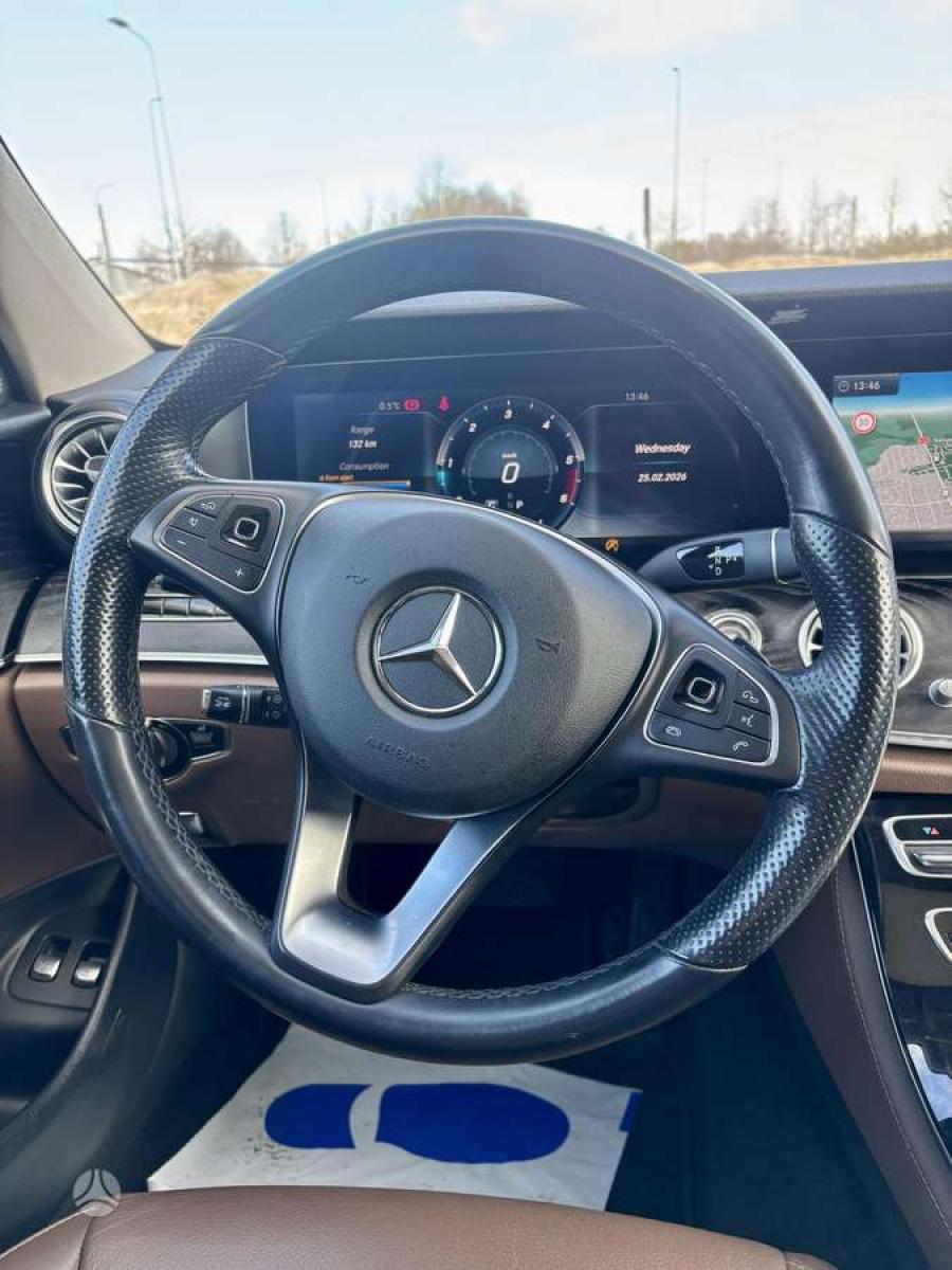 Zils Mercedes-Benz E 220 2017 Tauragė, ar dzinēja tilpumu 1.95 L un nobraukumu 300 tūkst. km par 15900 €, foto 23 vietnē AUTOMOTO.COM.LV