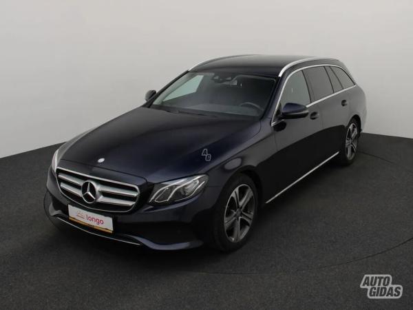 Zils Mercedes-Benz E 220 2017 Viļņa, ar dzinēja tilpumu 2.00 L un nobraukumu 243 tūkst. km par 17599 €, foto 1 vietnē AUTOMOTO.COM.LV
