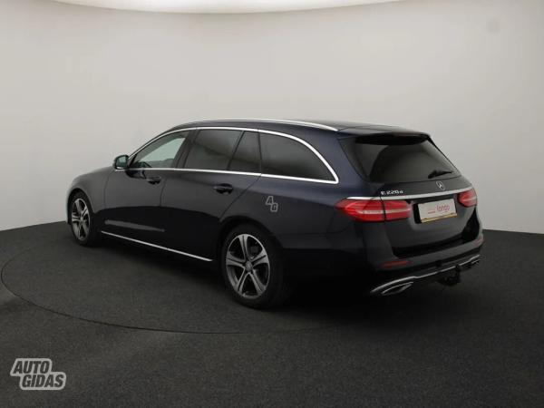 Zils Mercedes-Benz E 220 2017 Viļņa, ar dzinēja tilpumu 2.00 L un nobraukumu 243 tūkst. km par 17599 €, foto 7 vietnē AUTOMOTO.COM.LV