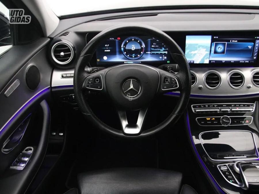Синий Мерседес E 220 2017 в Вильнюс, объемом двигателя 2.00 л и пробегом 243 тыс. км за 17599 €, фото 18 на AUTOMOTO.COM.LV
