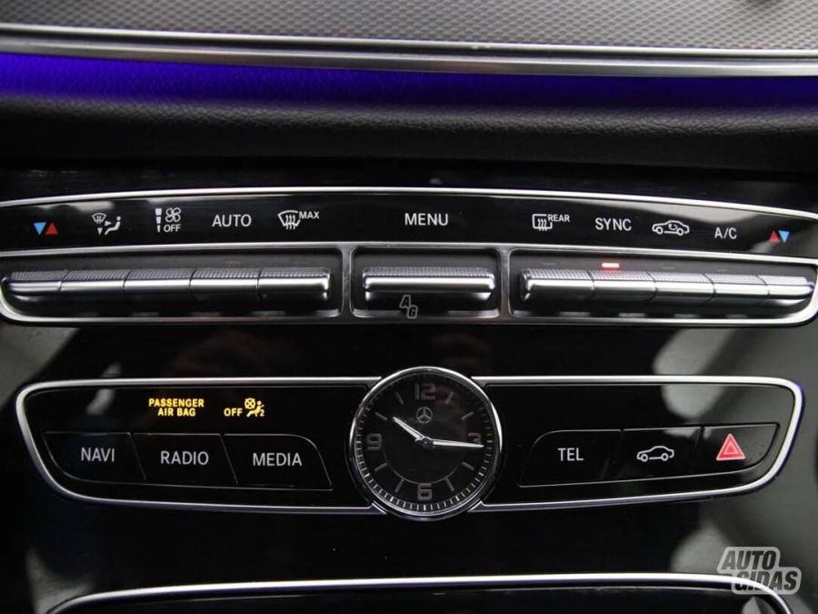 Синий Мерседес E 220 2017 в Вильнюс, объемом двигателя 2.00 л и пробегом 243 тыс. км за 17599 €, фото 21 на AUTOMOTO.COM.LV