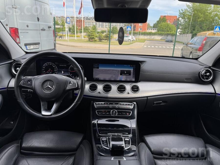 Zils Mercedes-Benz E 220 2017 Rīga, ar dzinēja tilpumu 2.00 L un nobraukumu 253 tūkst. km par 20199 €, foto 7 vietnē AUTOMOTO.COM.LV