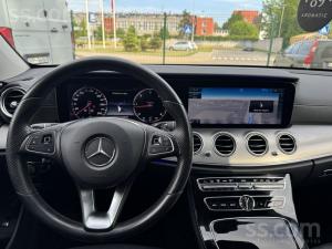 Zils Mercedes-Benz E 220 2017 Rīga, ar dzinēja tilpumu 2.00 L un nobraukumu 253 tūkst. km par 20199 €, foto 8 vietnē AUTOMOTO.COM.LV