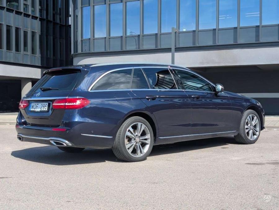 Zils Mercedes-Benz E 220 2017 Kauņa, ar dzinēja tilpumu 1.95 L un nobraukumu 235 tūkst. km par 16000 €, foto 5 vietnē AUTOMOTO.COM.LV