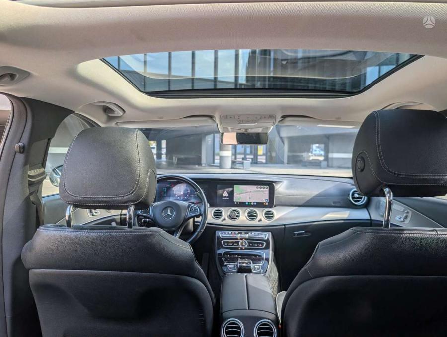 Zils Mercedes-Benz E 220 2017 Kauņa, ar dzinēja tilpumu 1.95 L un nobraukumu 235 tūkst. km par 16000 €, foto 6 vietnē AUTOMOTO.COM.LV