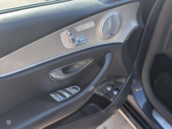 Zils Mercedes-Benz E 220 2017 Kauņa, ar dzinēja tilpumu 1.95 L un nobraukumu 235 tūkst. km par 16000 €, foto 11 vietnē AUTOMOTO.COM.LV