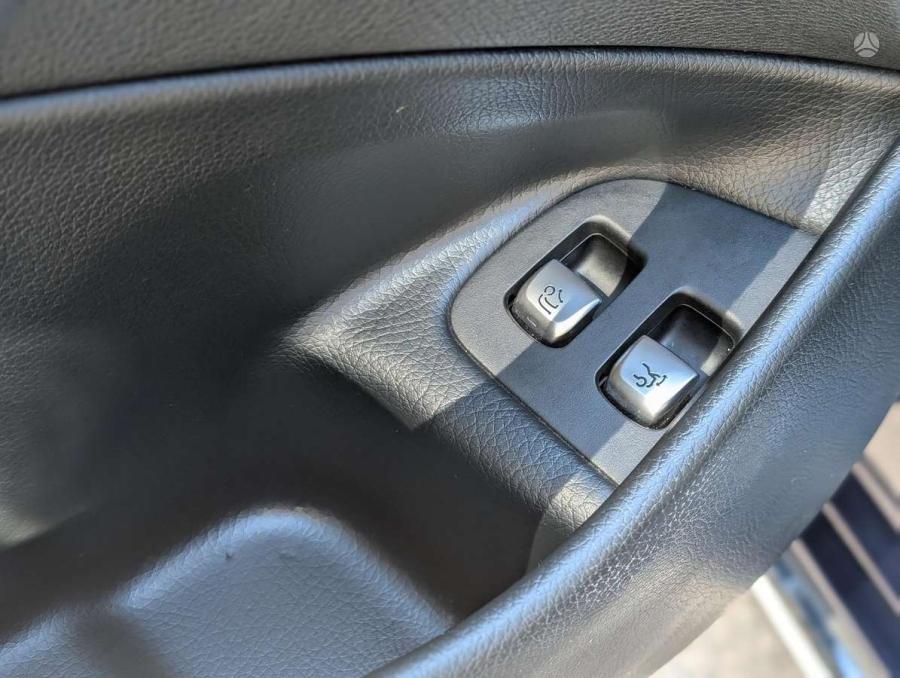 Zils Mercedes-Benz E 220 2017 Kauņa, ar dzinēja tilpumu 1.95 L un nobraukumu 235 tūkst. km par 16000 €, foto 12 vietnē AUTOMOTO.COM.LV