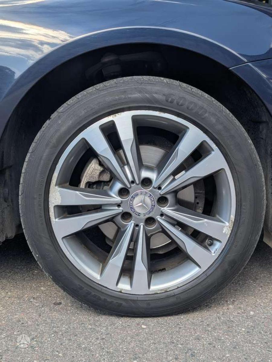 Zils Mercedes-Benz E 220 2017 Kauņa, ar dzinēja tilpumu 1.95 L un nobraukumu 235 tūkst. km par 16000 €, foto 19 vietnē AUTOMOTO.COM.LV