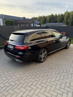 Синий Мерседес E 220 2017 в Вильнюс, объемом двигателя 0.00 л и пробегом 297 тыс. км за 14900 €, фото  на AUTOMOTO.COM.LV