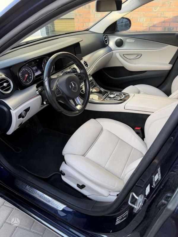 Zils Mercedes-Benz E 220 2017 Viļņa, ar dzinēja tilpumu 0.00 L un nobraukumu 297 tūkst. km par 14900 €, foto 8 vietnē AUTOMOTO.COM.LV