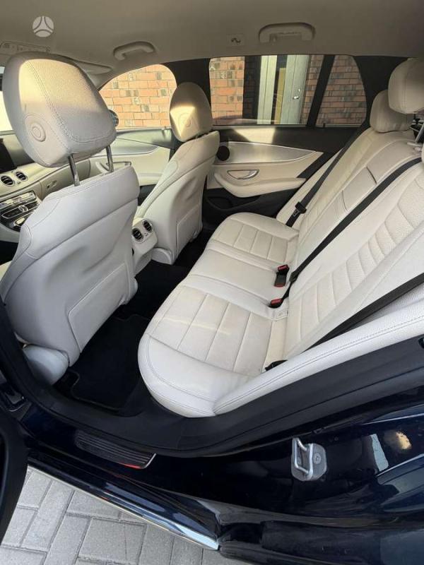 Zils Mercedes-Benz E 220 2017 Viļņa, ar dzinēja tilpumu 0.00 L un nobraukumu 297 tūkst. km par 14900 €, foto 9 vietnē AUTOMOTO.COM.LV