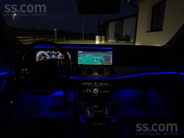 Blue Mercedes-Benz E 220 2017 in Riga, with an engine capacity of 2.00 L and mileage of 259 thousand km for 16499 €, photo 9 on AUTOMOTO.COM.LV