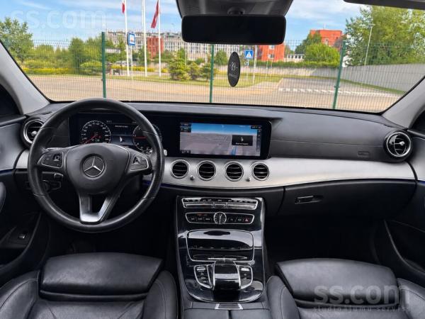 Blue Mercedes-Benz E 220 2017 in Riga, with an engine capacity of 2.00 L and mileage of 259 thousand km for 16499 €, photo 10 on AUTOMOTO.COM.LV