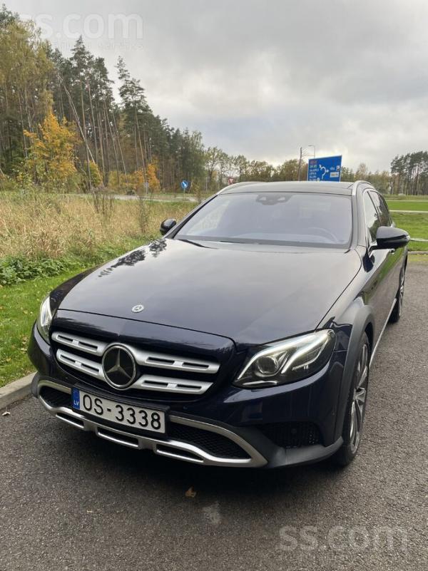Mercedes-Benz E 220 2017 Jūrmala vietnē Zils Mercedes-Benz E 220 2017 Jūrmala, ar dzinēja tilpumu 2.00 L un nobraukumu 127 tūkst. km par 29750 €, foto 1 vietnē AUTOMOTO.COM.LV