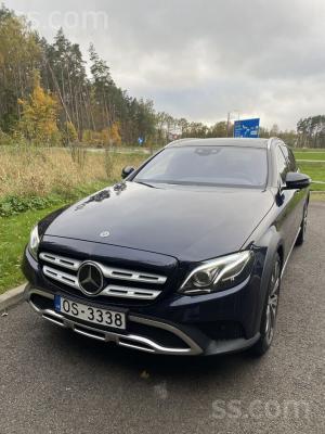 Zils Mercedes-Benz E 220 2017 Jūrmala, ar dzinēja tilpumu 2.00 L un nobraukumu 127 tūkst. km par 29750 €, foto  vietnē AUTOMOTO.COM.LV