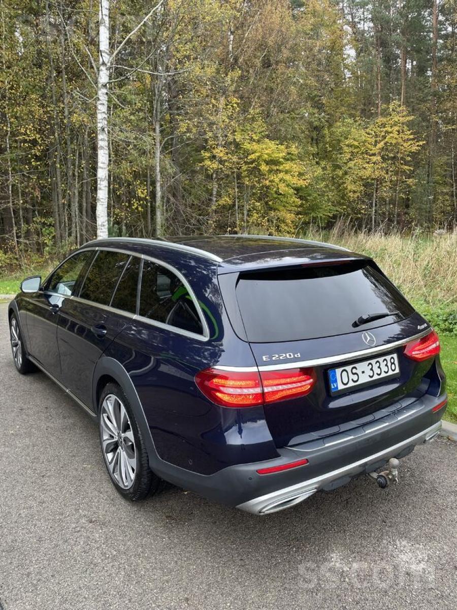 Zils Mercedes-Benz E 220 2017 Jūrmala, ar dzinēja tilpumu 2.00 L un nobraukumu 127 tūkst. km par 29750 €, foto 4 vietnē AUTOMOTO.COM.LV