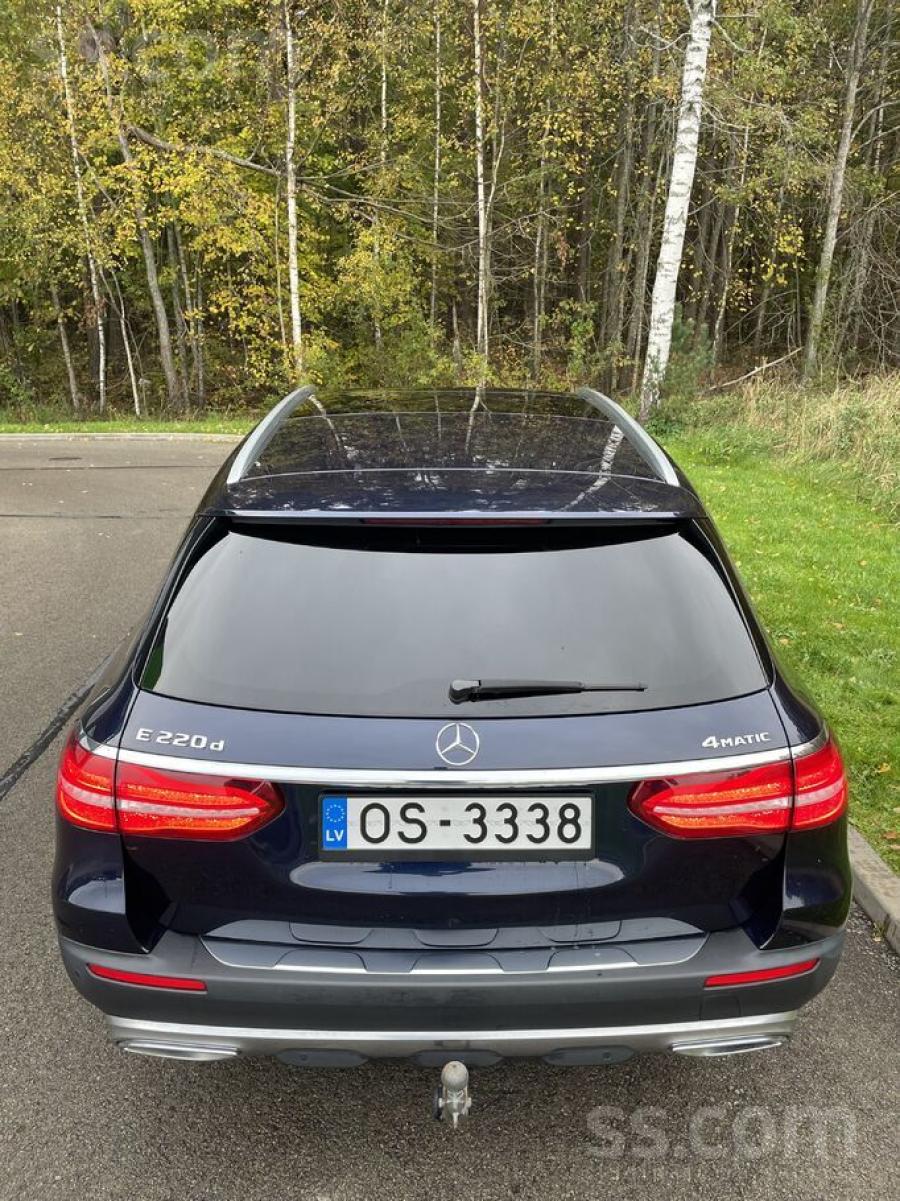 Zils Mercedes-Benz E 220 2017 Jūrmala, ar dzinēja tilpumu 2.00 L un nobraukumu 127 tūkst. km par 29750 €, foto 5 vietnē AUTOMOTO.COM.LV