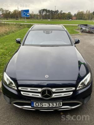 Zils Mercedes-Benz E 220 2017 Jūrmala, ar dzinēja tilpumu 2.00 L un nobraukumu 127 tūkst. km par 29750 €, foto 8 vietnē AUTOMOTO.COM.LV