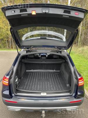 Zils Mercedes-Benz E 220 2017 Jūrmala, ar dzinēja tilpumu 2.00 L un nobraukumu 127 tūkst. km par 29750 €, foto 13 vietnē AUTOMOTO.COM.LV
