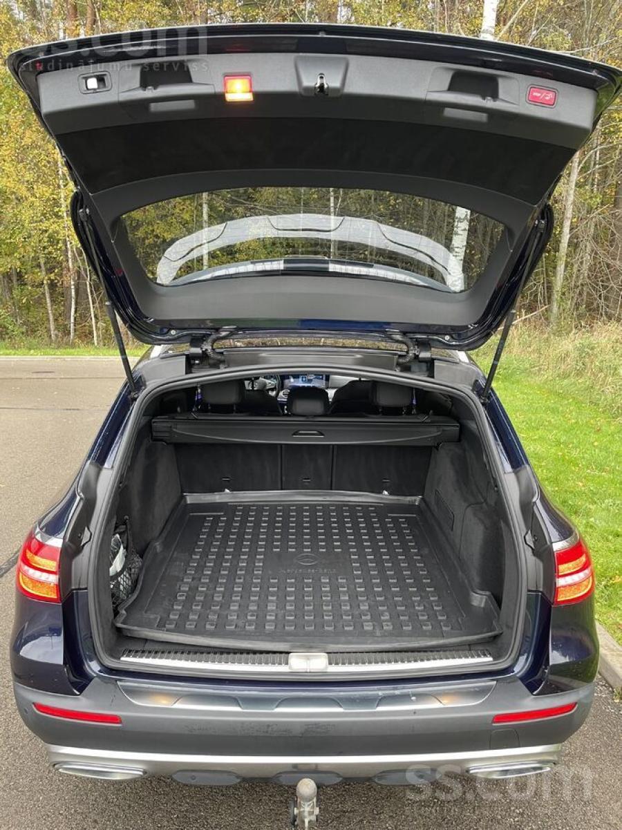 Zils Mercedes-Benz E 220 2017 Jūrmala, ar dzinēja tilpumu 2.00 L un nobraukumu 127 tūkst. km par 29750 €, foto 13 vietnē AUTOMOTO.COM.LV