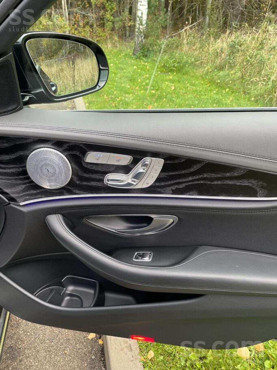 Zils Mercedes-Benz E 220 2017 Jūrmala, ar dzinēja tilpumu 2.00 L un nobraukumu 127 tūkst. km par 29750 €, foto 19 vietnē AUTOMOTO.COM.LV