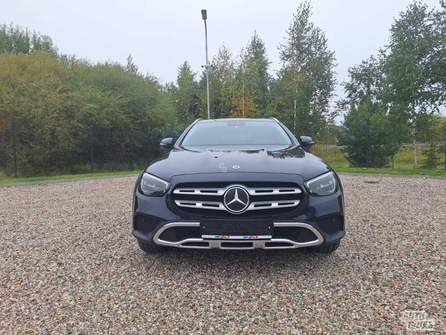 Zils Mercedes-Benz E 220 2021 Kauņa, ar dzinēja tilpumu 2.00 L un nobraukumu 326 tūkst. km par 18999 €, foto 2 vietnē AUTOMOTO.COM.LV