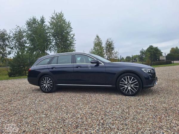 Синий Мерседес E 220 2021 в Каунас, объемом двигателя 2.00 л и пробегом 326 тыс. км за 18999 €, фото 11 на AUTOMOTO.COM.LV