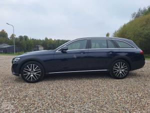 Zils Mercedes-Benz E 220 2021 Kauņa, ar dzinēja tilpumu 2.00 L un nobraukumu 326 tūkst. km par 18999 €, foto 13 vietnē AUTOMOTO.COM.LV