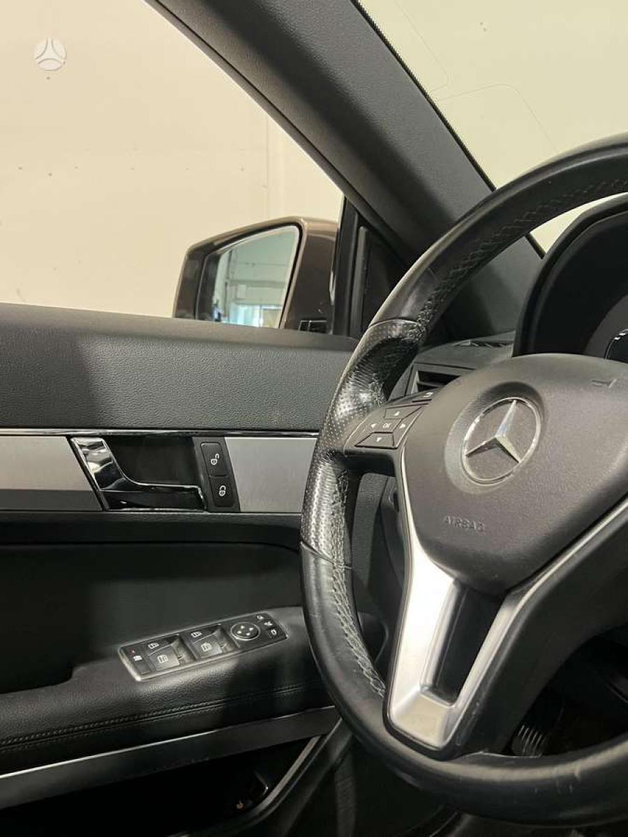 Brūns Mercedes-Benz E 220 2013 Klaipėda, ar dzinēja tilpumu 2.14 L un nobraukumu 170 tūkst. km par 11800 €, foto 18 vietnē AUTOMOTO.COM.LV