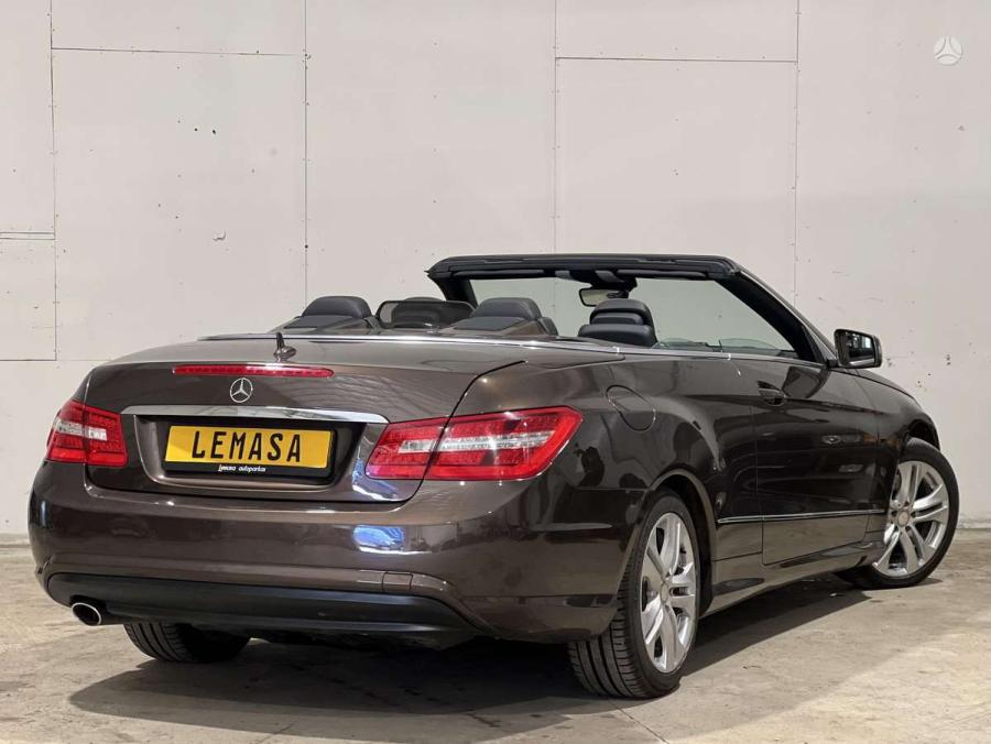 Brūns Mercedes-Benz E 220 2013 Klaipėda, ar dzinēja tilpumu 2.14 L un nobraukumu 170 tūkst. km par 11800 €, foto 21 vietnē AUTOMOTO.COM.LV
