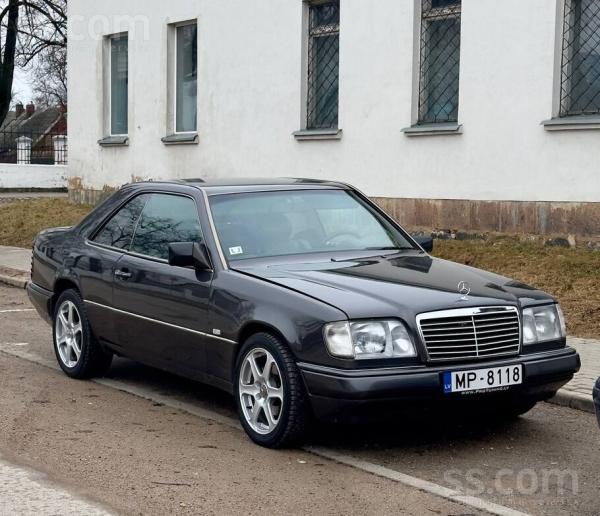 Brūns Mercedes-Benz E 220 1995 Daugavpils, ar dzinēja tilpumu 2.20 L un nobraukumu 270 tūkst. km par 4500 €, foto 9 vietnē AUTOMOTO.COM.LV
