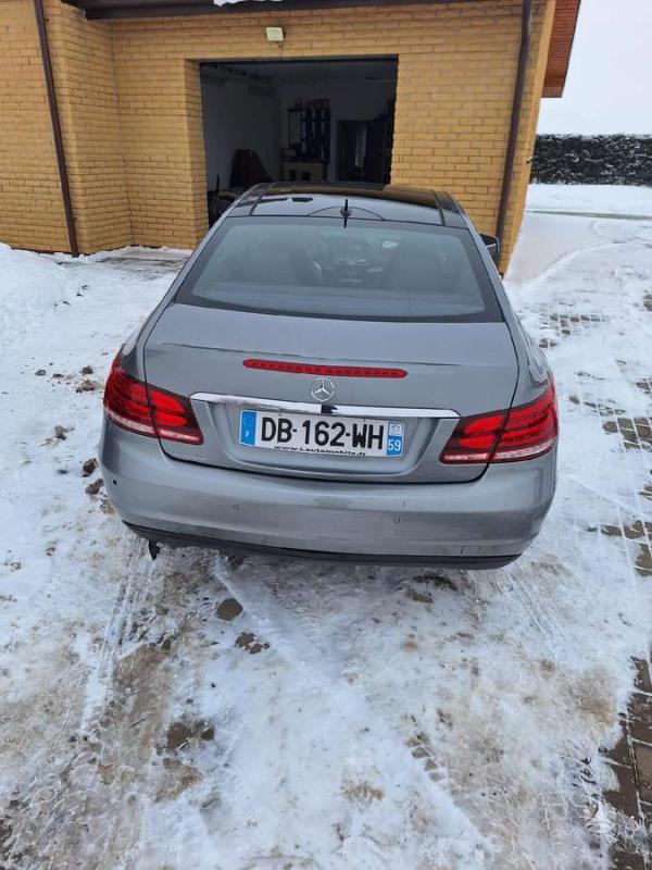 Brown Mercedes-Benz E 220 2013 in Raseiniai, with an engine capacity of 2.14 L and mileage of 173 thousand km for 6600 €, photo 3 on AUTOMOTO.COM.LV