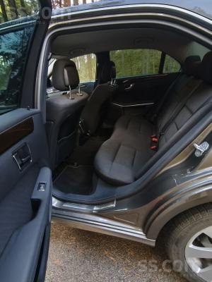 Brūns Mercedes-Benz E 220 2009 Jūrmala, ar dzinēja tilpumu 2.20 L un nobraukumu 268 tūkst. km par 5800 €, foto 15 vietnē AUTOMOTO.COM.LV