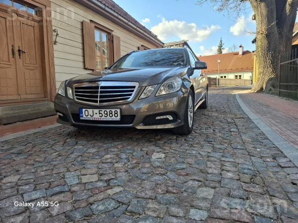 Коричневый Мерседес E 220 2010 в Цесис, объемом двигателя 2.20 л и пробегом 0 тыс. км за 6950 €, фото 2 на AUTOMOTO.COM.LV