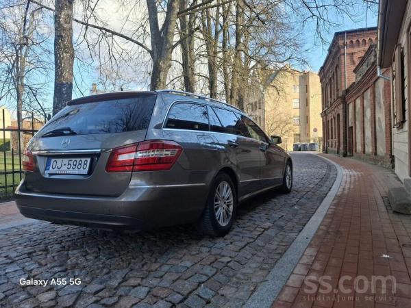 Коричневый Мерседес E 220 2010 в Цесис, объемом двигателя 2.20 л и пробегом 0 тыс. км за 6950 €, фото 6 на AUTOMOTO.COM.LV