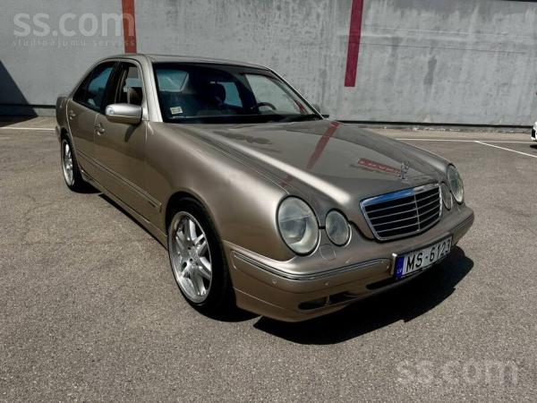 Brown Mercedes-Benz E 220 2000 in Riga, with an engine capacity of 2.20 L and mileage of 375 thousand km for 3150 €, photo 2 on AUTOMOTO.COM.LV